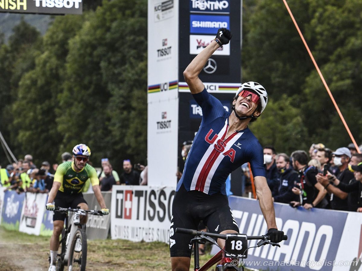 Christopher Blevins estreia-se na estrada, 'imitando' Pidcock