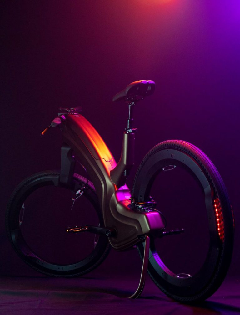 Nova e-bike Beno Reevo: acabam-se os raios e os cubos? [com vídeos ...