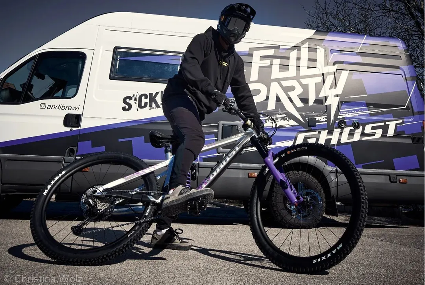 Queres fazer parte da Full Party Crew da Ghost?! GoRide.pt