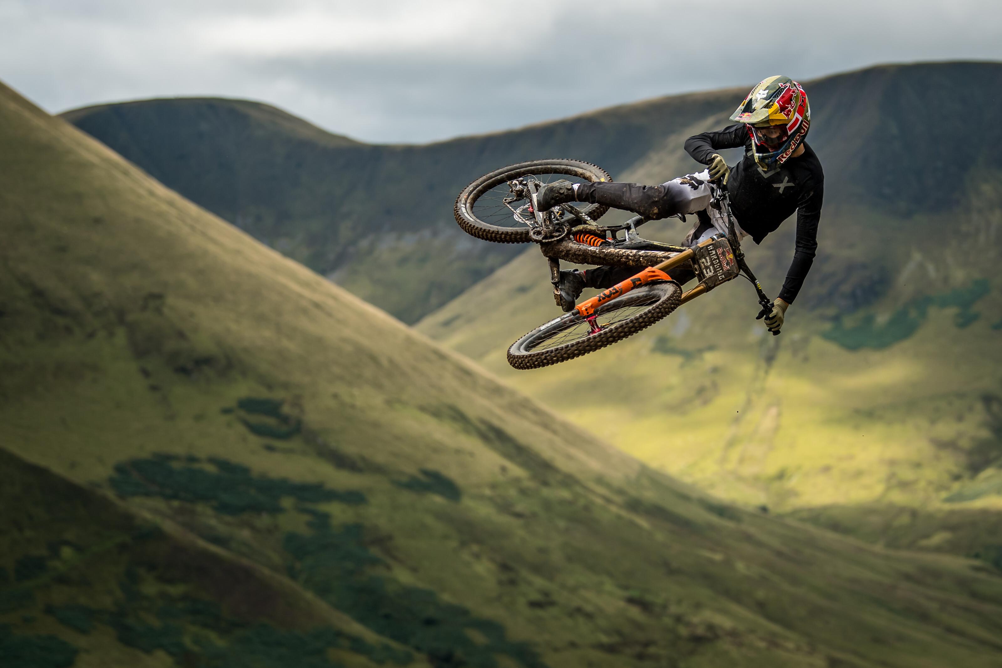 Jackson Goldstone faz história na Red Bull Hardline 2022 [com vídeos ...