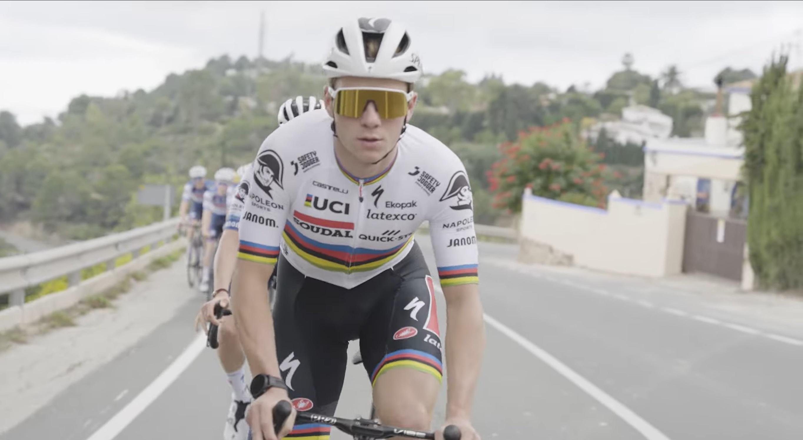 Assim vai ser o equipamento de Remco Evenepoel em 2023 [com vídeo ...