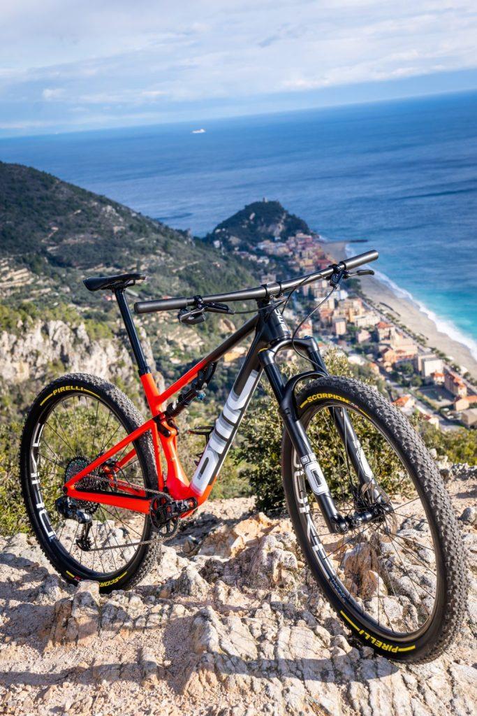 Bike Check: a BMC Fourstroke da Team BMC GoRide.pt