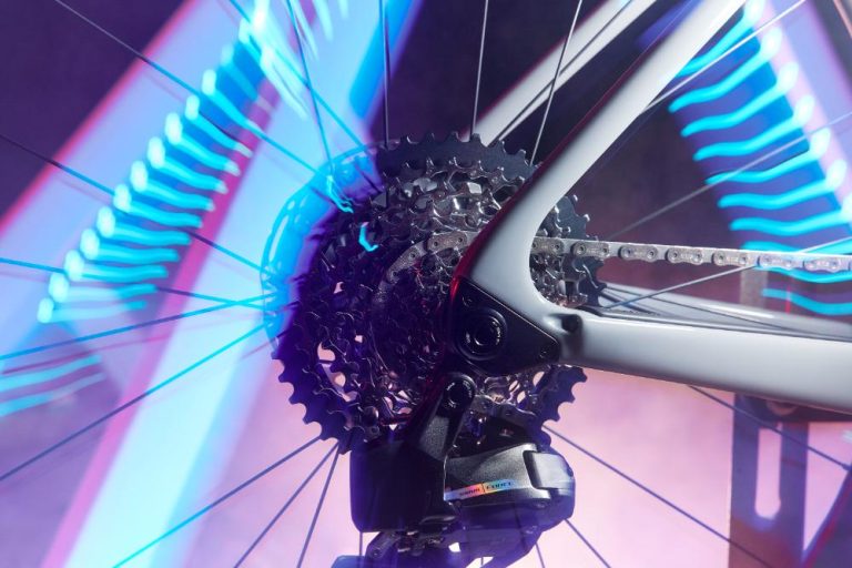 Cervélo Rouvida 2024, a primeira elétrica da marca, é uma 'dois em um ...