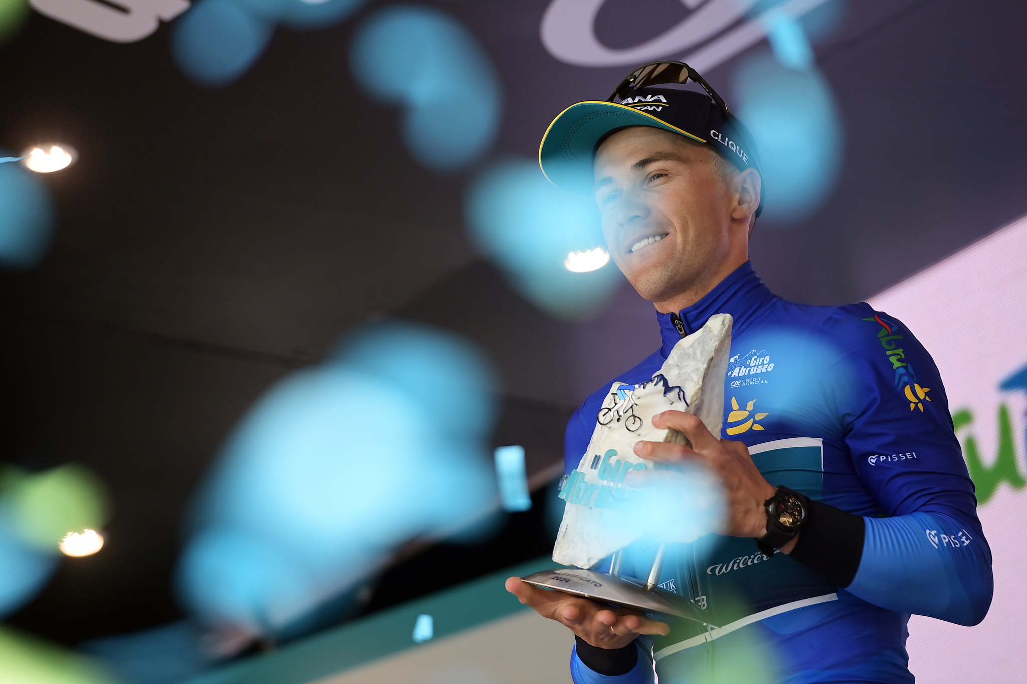 Alexey Lutsenko conquista Giro d'Abruzzo GoRide.pt