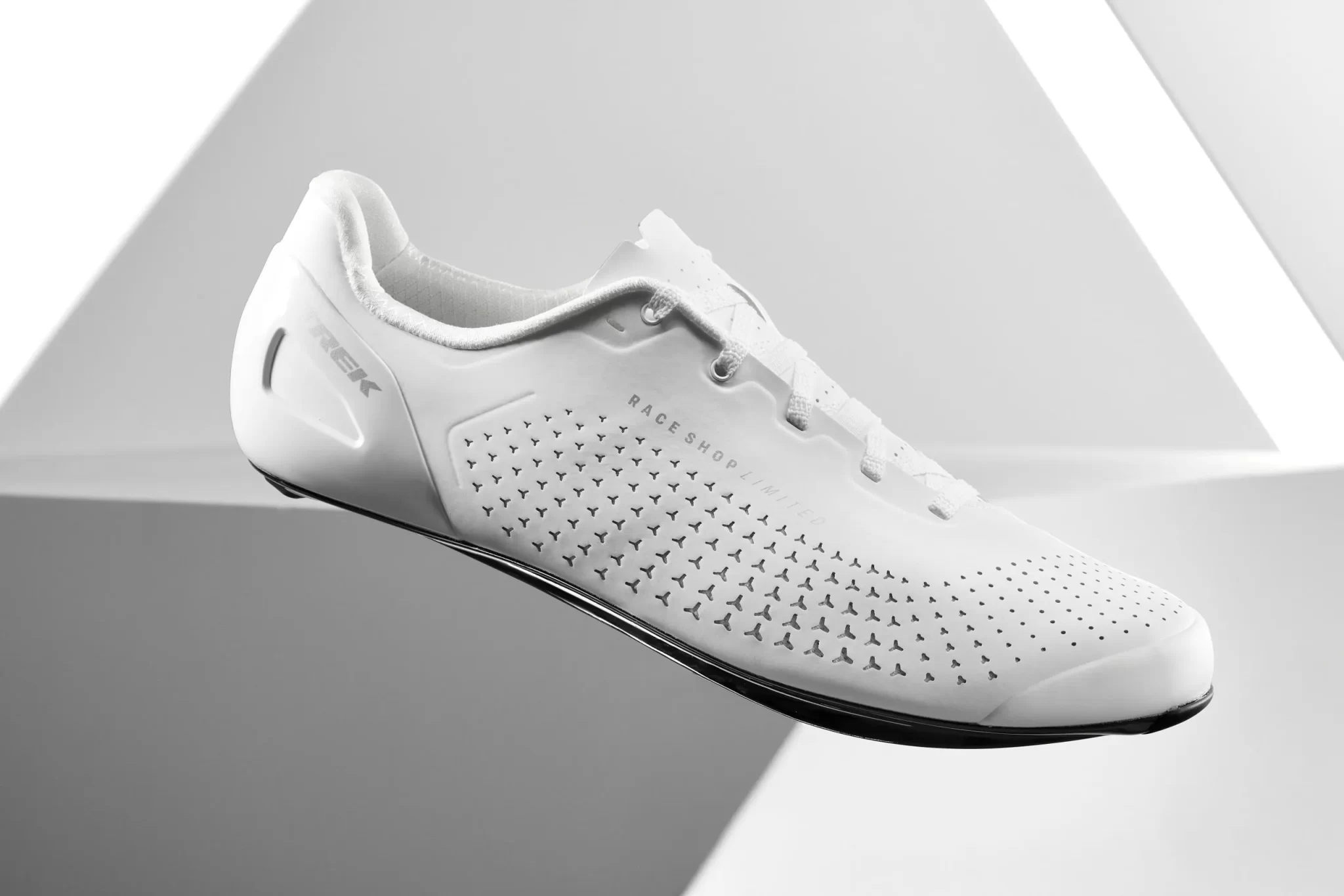 Novos sapatos de ciclismo Trek RSL Lace regressam aos atacadores! [com ...
